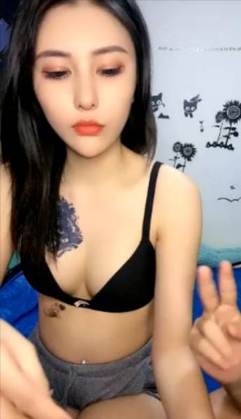 完美身材极品半糖主播~妲己女友~直播大秀[1V 665M 百度盘] - 老司机