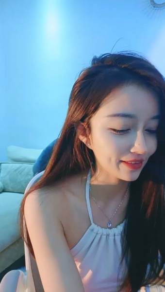 一库 倒在她裙子下的男人肯定不计其数[1V 3.96G 百度盘] - 老司机