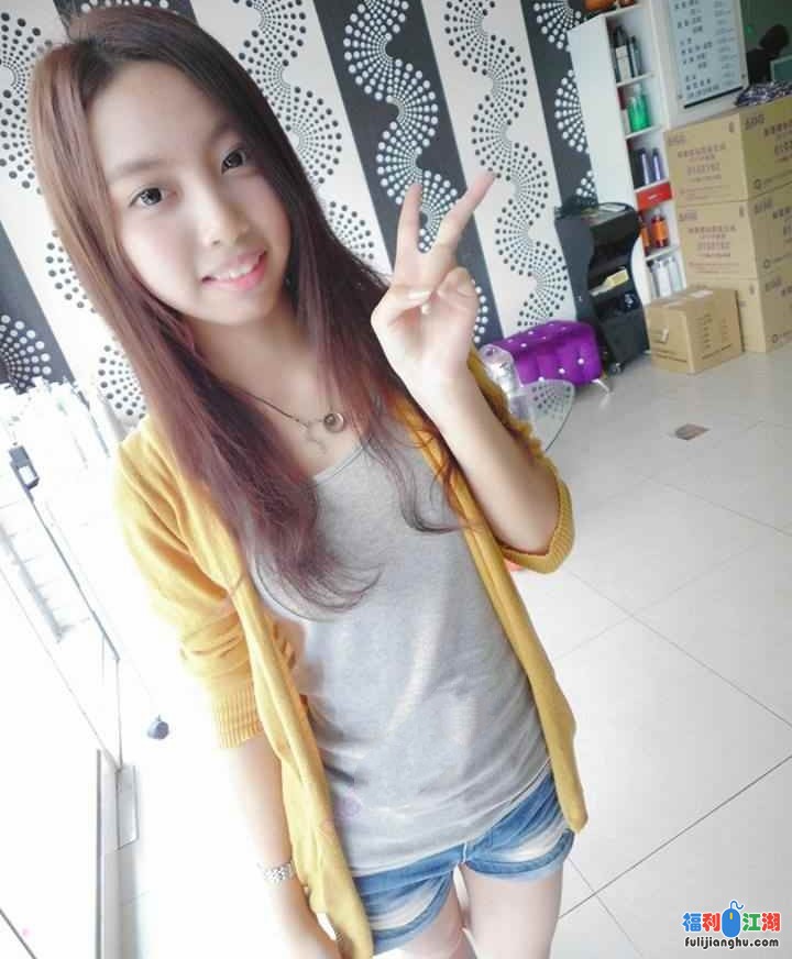 【自拍】-聊天软体遇到可爱小嫩妹子，说一说就脱 【34p 3v 48m】【百度网盘】 – 老司机