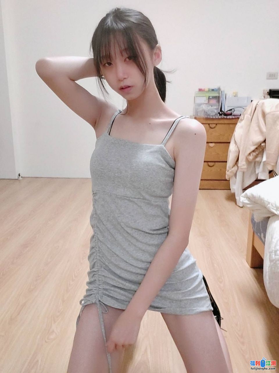 大一青春紫色葡萄看来没少被干[4v/18p/790mb][度盘] – 老司机