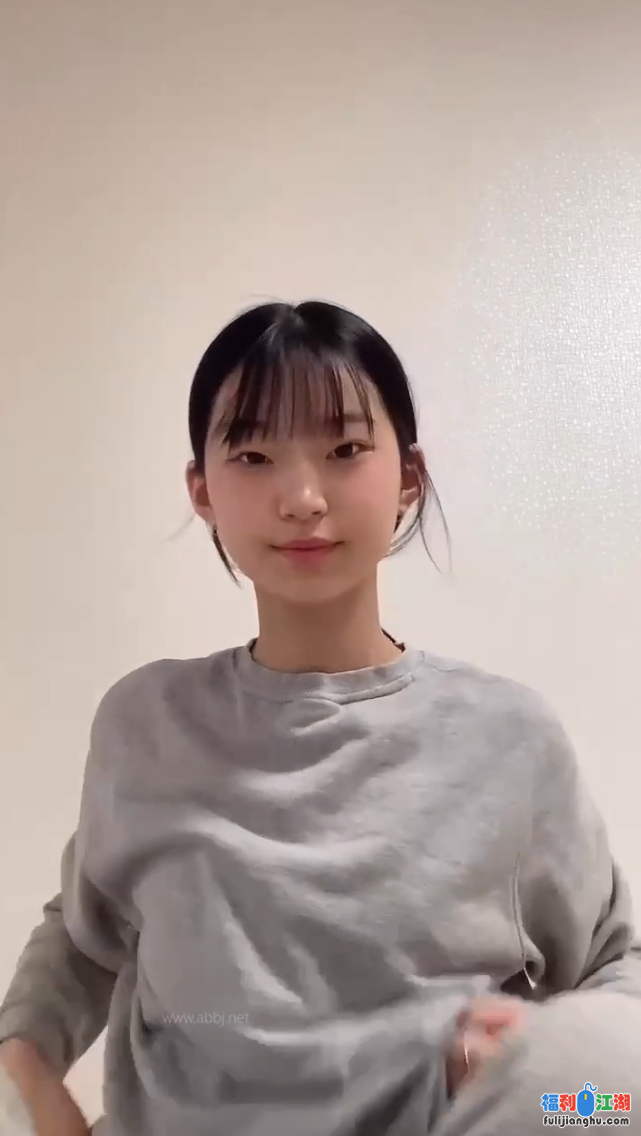 清纯反差韩国萝莉女主播,洗澡自慰掰逼展示蜜桃臀 老司机